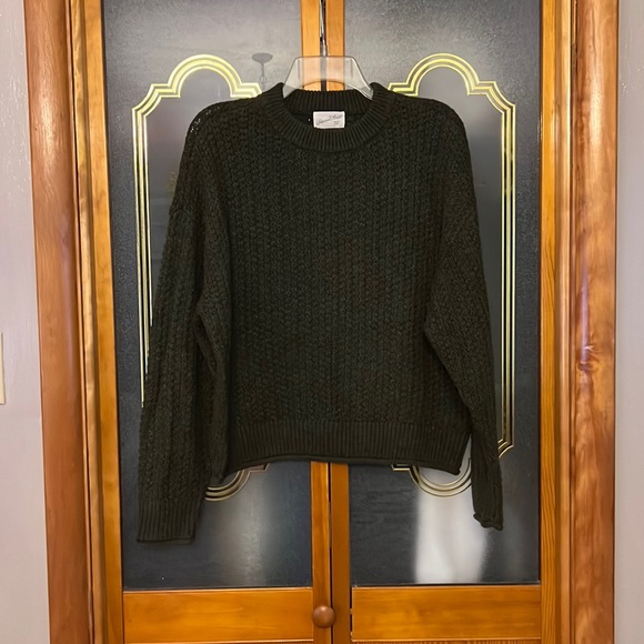 Universal Thread | Sweaters | Universal Thread Forest Green Sweater ...